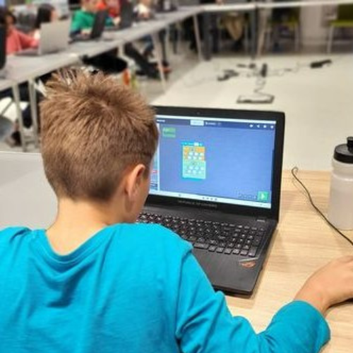 Scratch and Python Coding for Kids - The Code Zone Scratch and Python Coding for Kids - The Code Zone